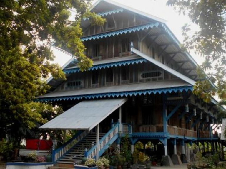 Banua Tada Sulawesi Tenggara: Keunikan Rumah Adat Buton Sarat Filosofi ...